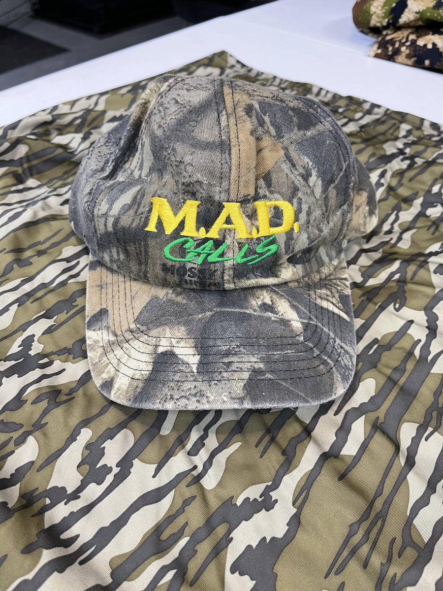 MAD Calls Hat – Camoretro