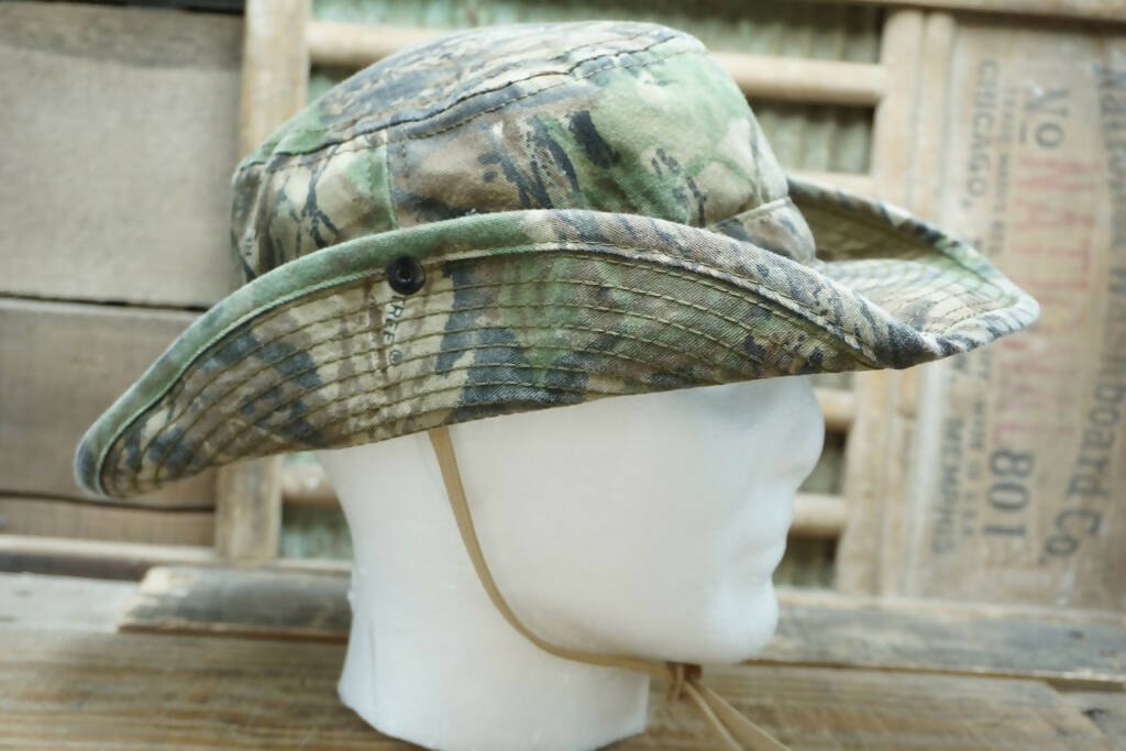 Realtree Camo Bucket / Boonie Hat - Medium - USA – Camoretro